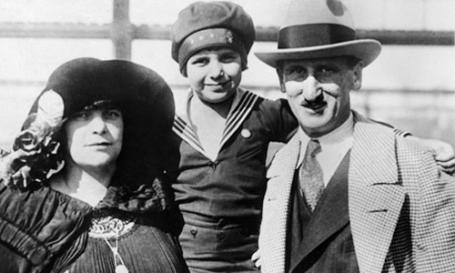 Jackie Coogan and his parents – El Testamento del Dr. Caligari